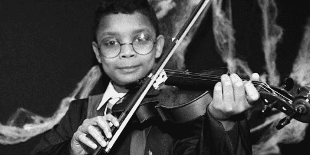 The Simon Richards Award for young violinists - Young Sounds